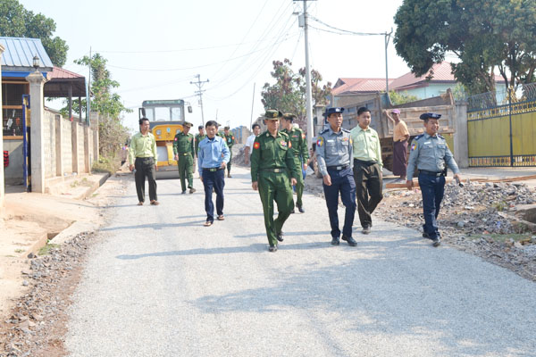 တန့်ယန်းမြို့နယ် အမှတ် ၇ ရပ်ကွက်ရှိ ဝေဇယန္တာလမ်းကတ္တရာခင်းနေမှုအား တာဝန